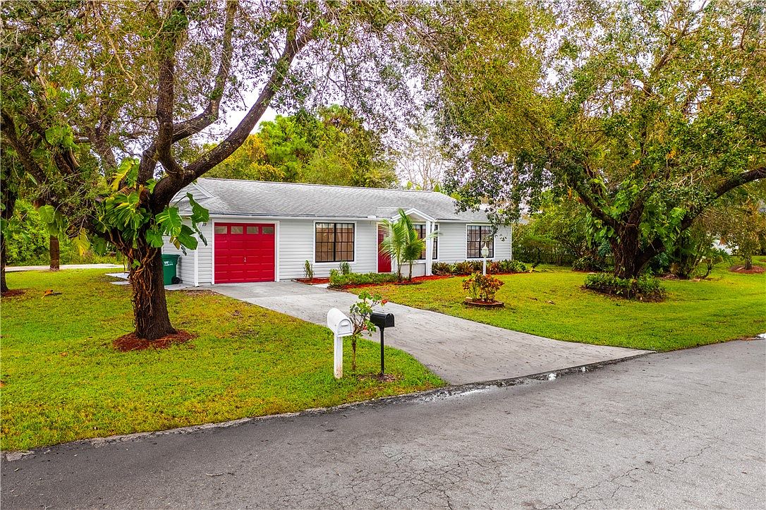 819 Genesee Ave, Sebastian, FL 32958 | MLS #273080 | Zillow