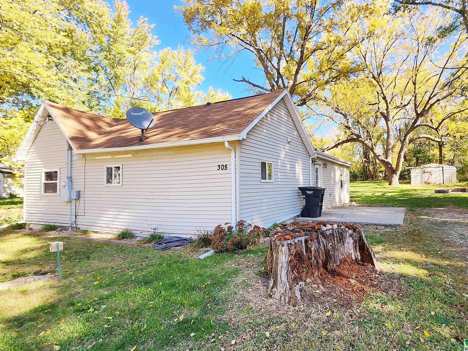 305 Peterson Ave, Cushing, IA 51018 | Zillow