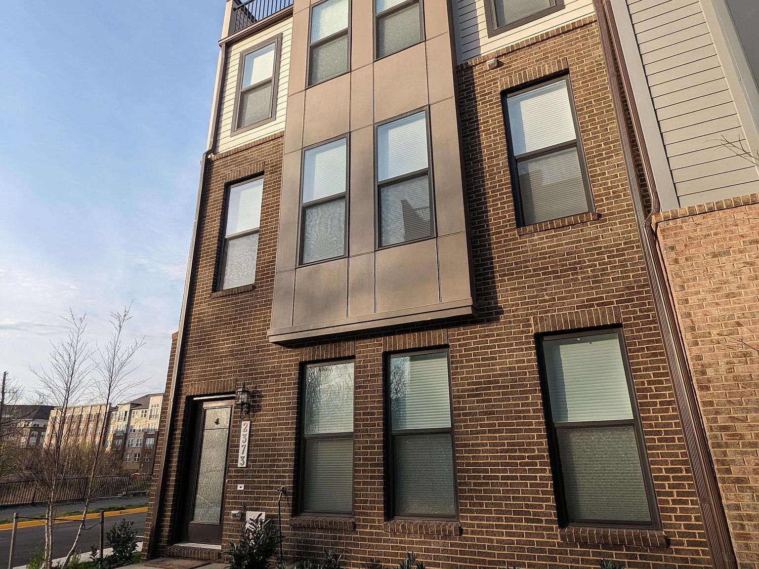 2373 Liberty Loop, Herndon, VA 20171 | Zillow