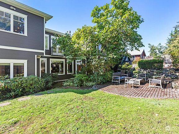 5556 Canfield Place N, Seattle, WA 98103 | MLS #2162378 | Zillow