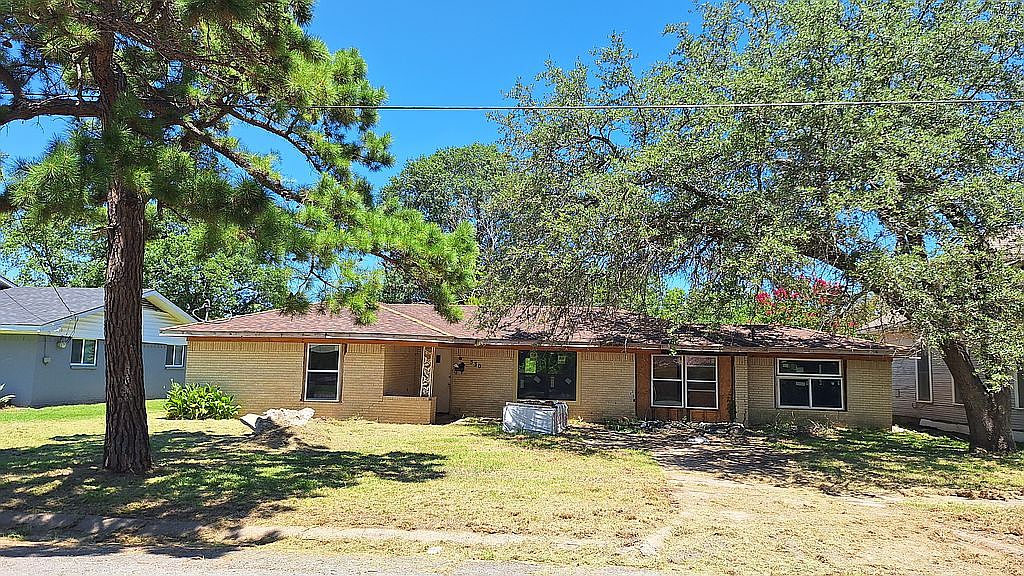 530 W Waco Ave, Cooper, TX 75432 | Zillow