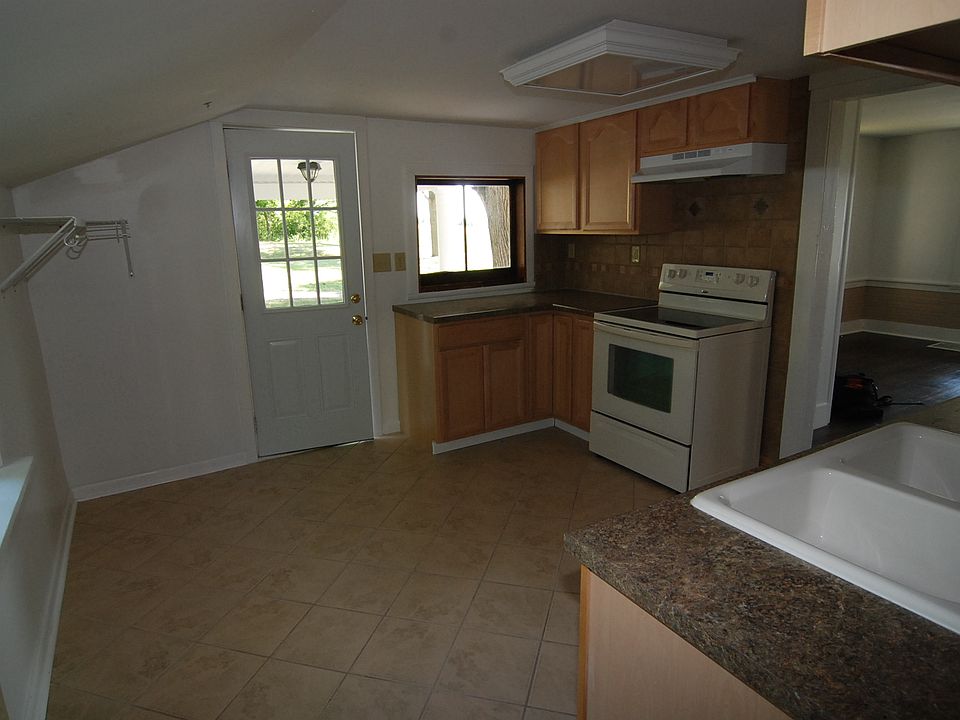 8927 Upper Lake Rd Lodi NY | Zillow