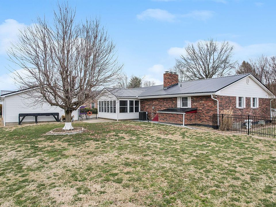 1745 Circle Dr, Aberdeen, OH 45101 | Zillow