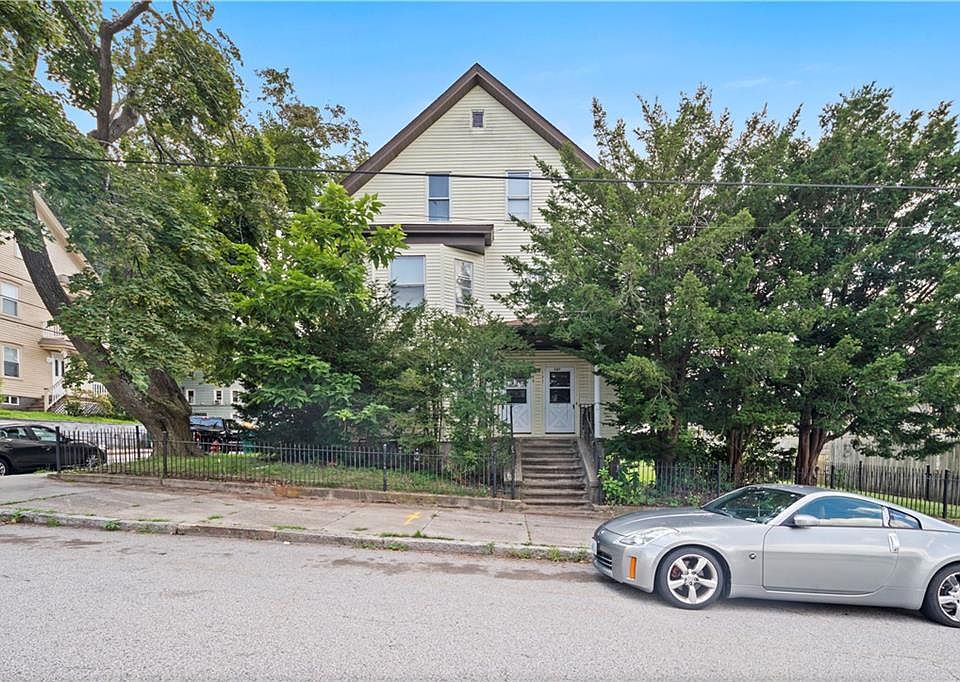 123 Maple St, Woonsocket, RI 02895 | MLS #1341073 | Zillow