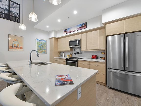 10660 McDonald Park Rd #404, North Saanich, BC V8L 5S7 | MLS #954744 ...