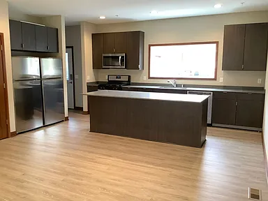 The Burrow - 923 6th St SE Minneapolis MN | Zillow