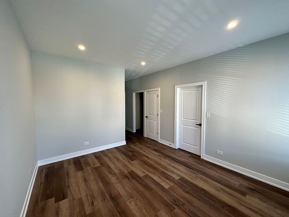 3239 W 23rd St #2, Chicago, IL 60623 | Zillow