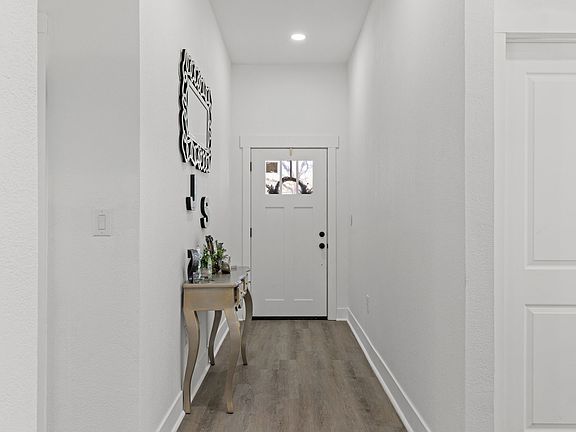 813 Lake View Rdg, White Settlement, TX 76108 | MLS #20804800 | Zillow