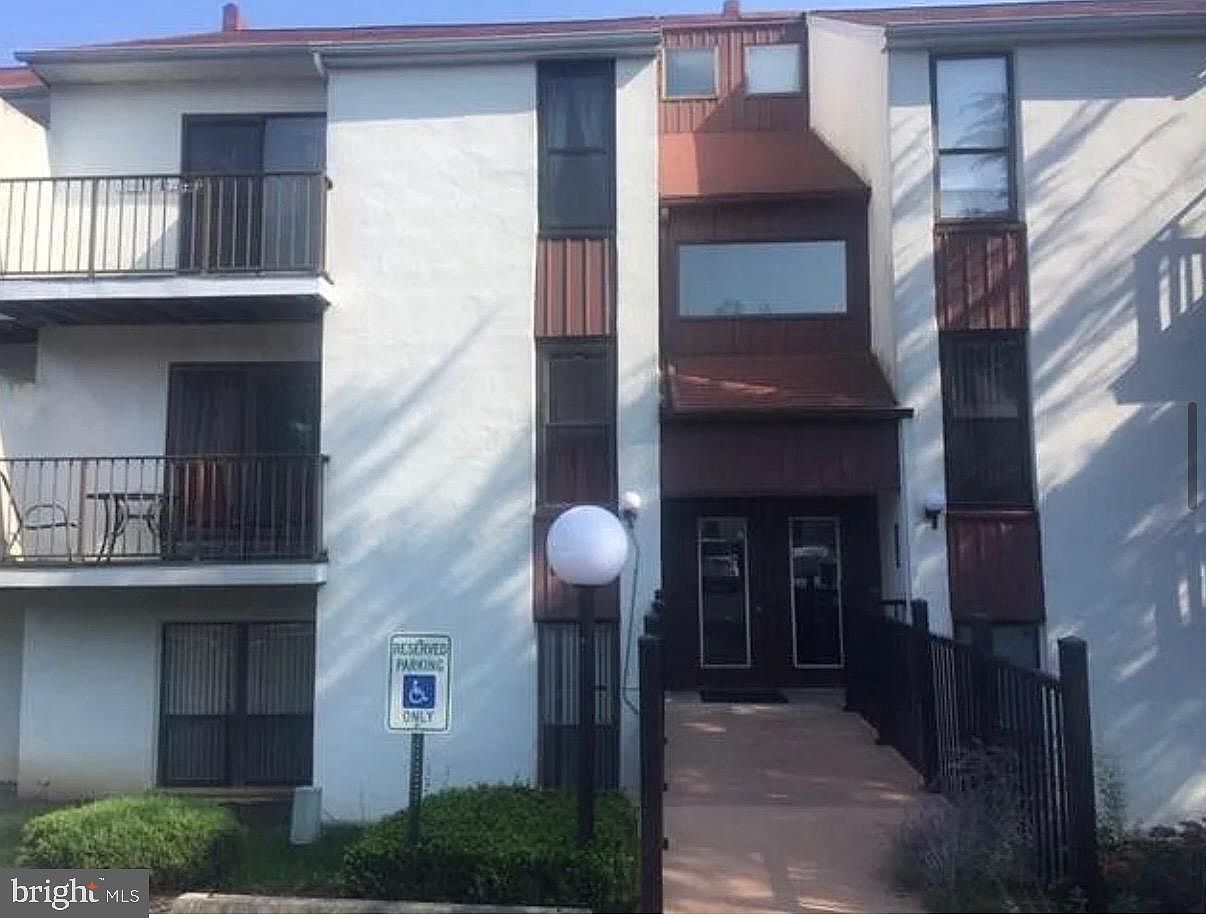 301 Byberry Rd APT G16, Philadelphia, PA 19116 | MLS #PAPH2491406 | Zillow