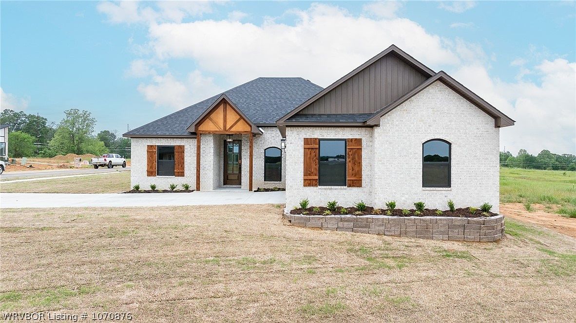 201 Twisted Oak Way, Greenwood, AR 72936 | MLS #1070876 | Zillow