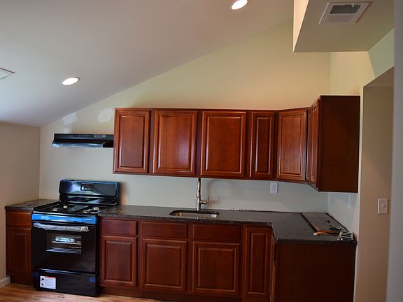 220 Gordon St, Staten Island, NY 10304 | Zillow
