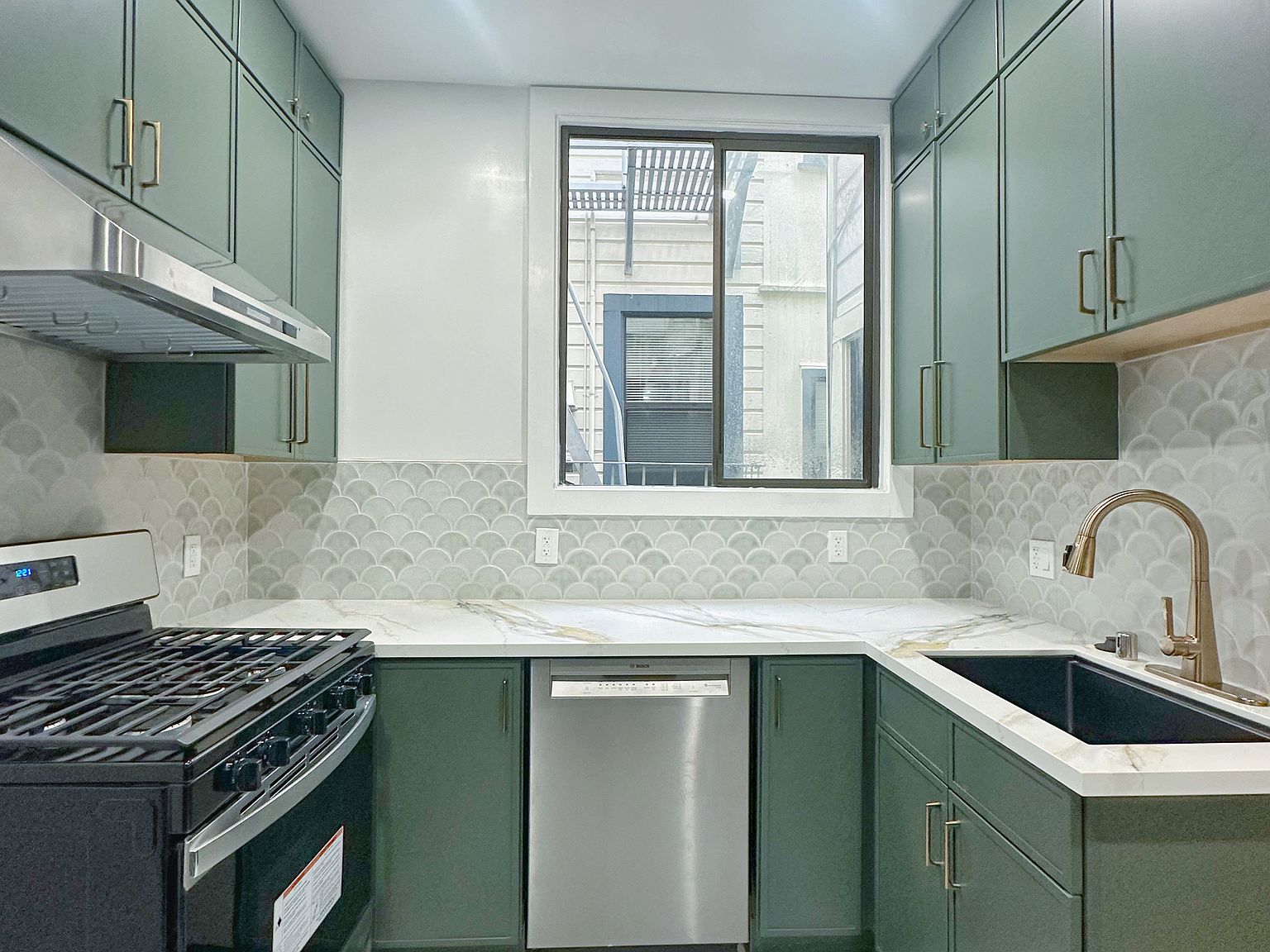 1150 Clay St APT 4, San Francisco, CA 94108 | Zillow