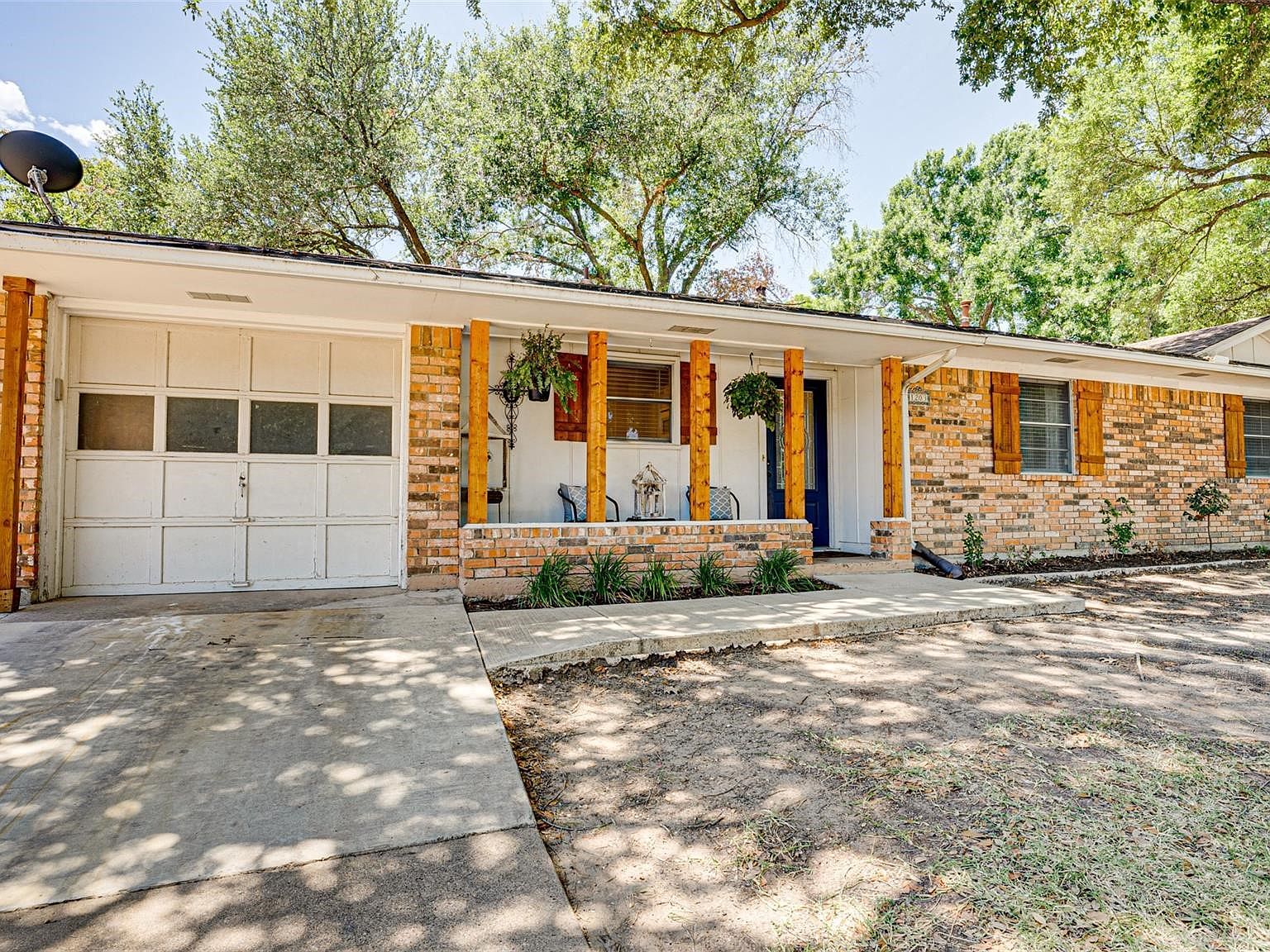 1203 Austin Dr, Ennis, TX 75119 | Zillow