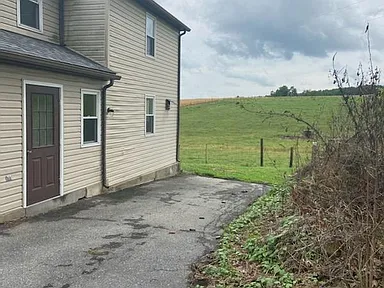 4739 Elmer Derr Rd Frederick MD | Zillow