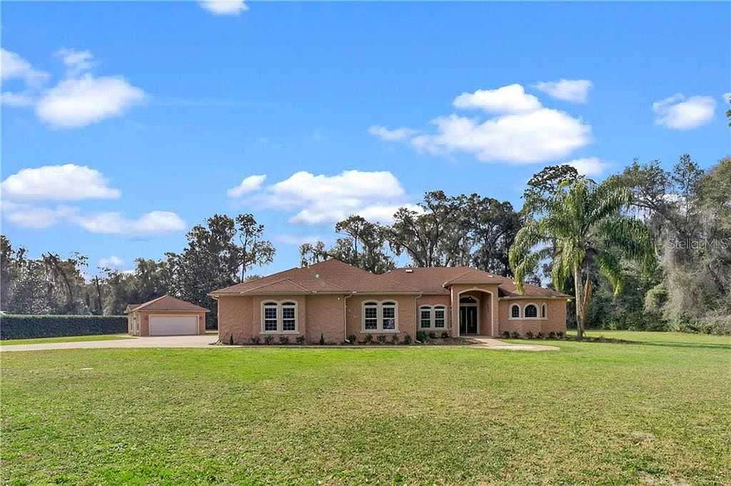 1520 Rambling Oaks Ln, Deland, FL 32720 | Zillow