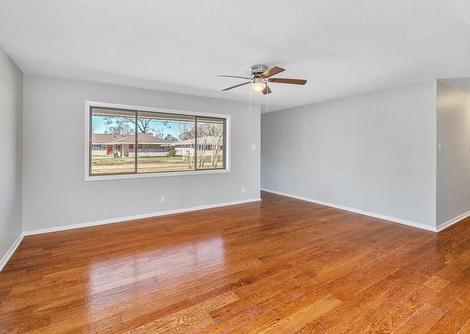 4419 Pleasant Dr Lake Charles LA | Zillow