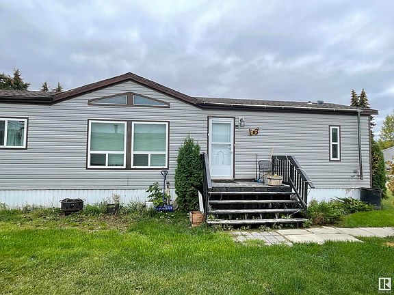 10925 100th Ave #9, Westlock, AB T7P 1M8 | MLS #E4314257 | Zillow