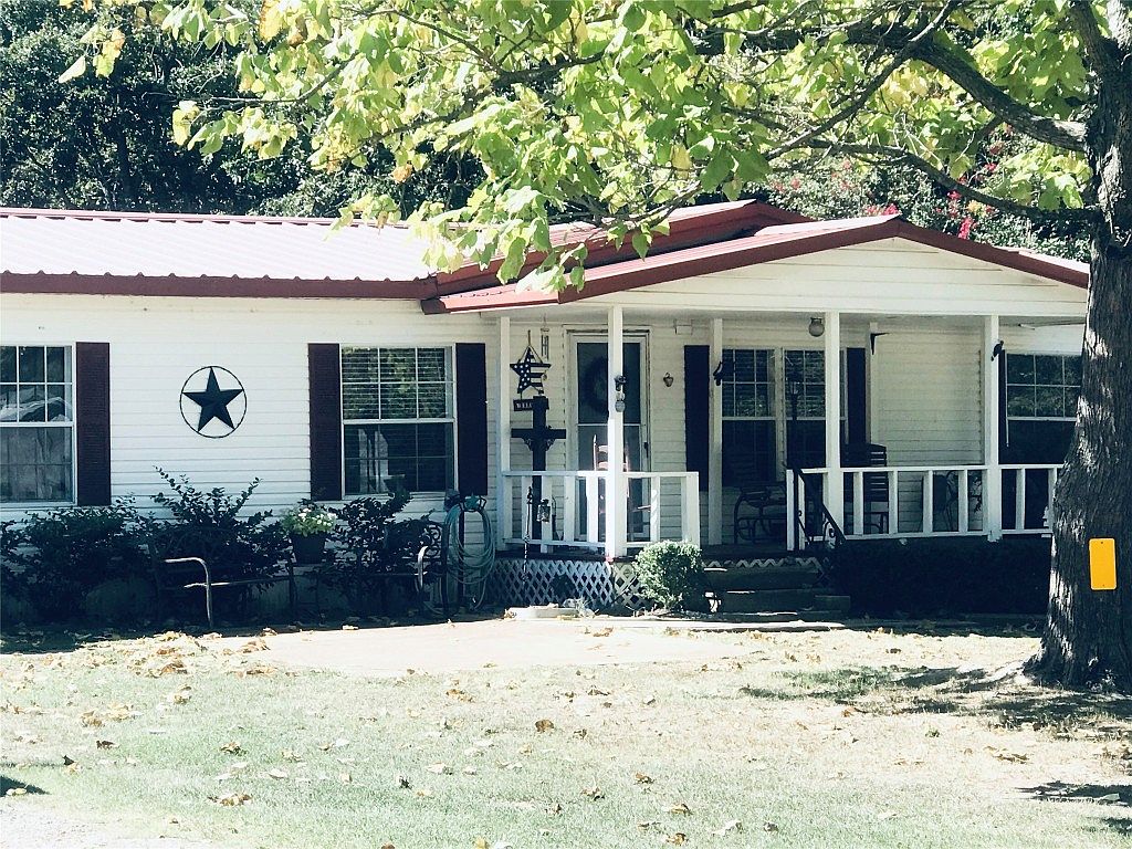 1394 County Road 45080, Powderly, TX 75473 | Zillow