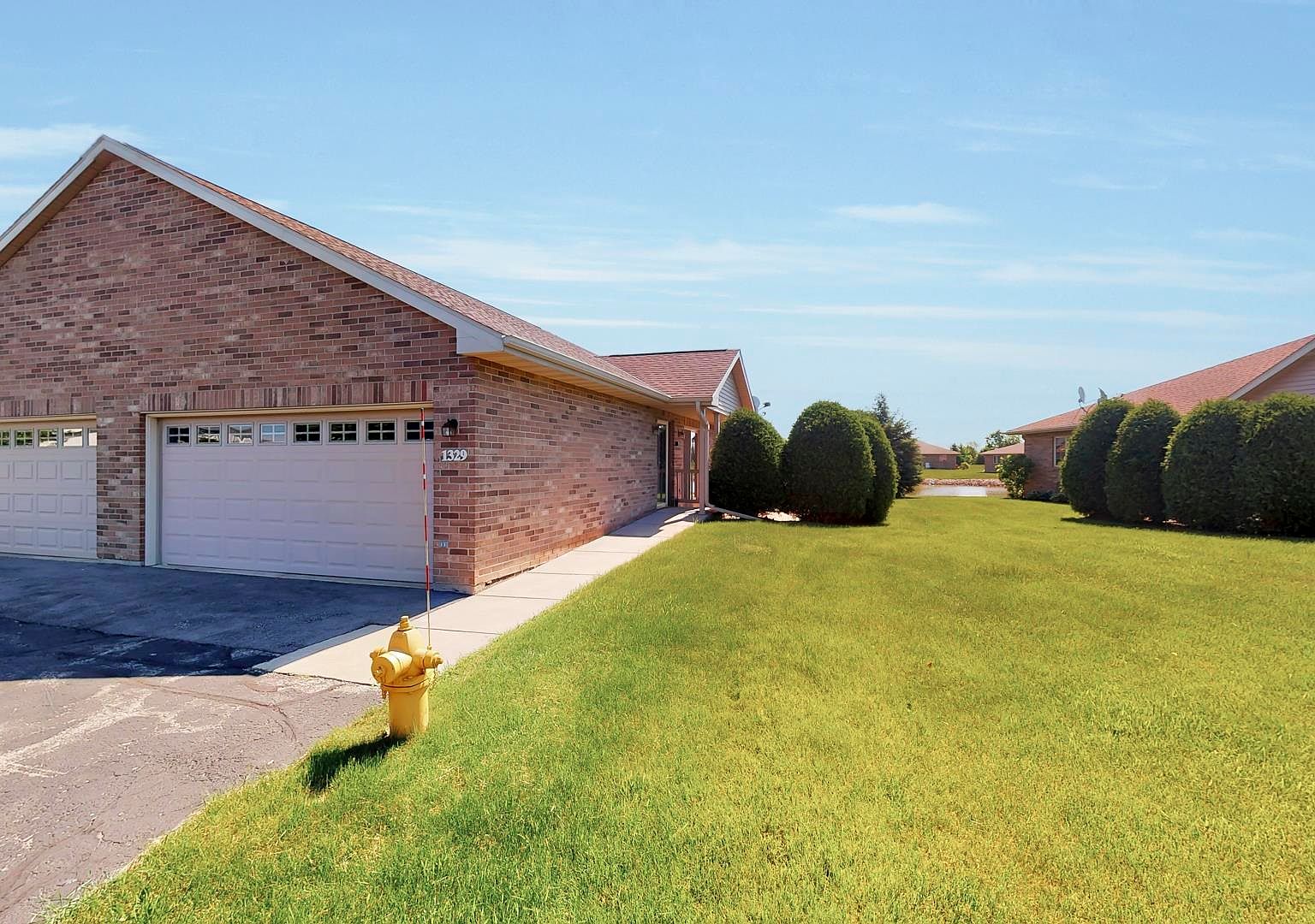 1329 Pond View Cir #63, De Pere, WI 54115 | Zillow