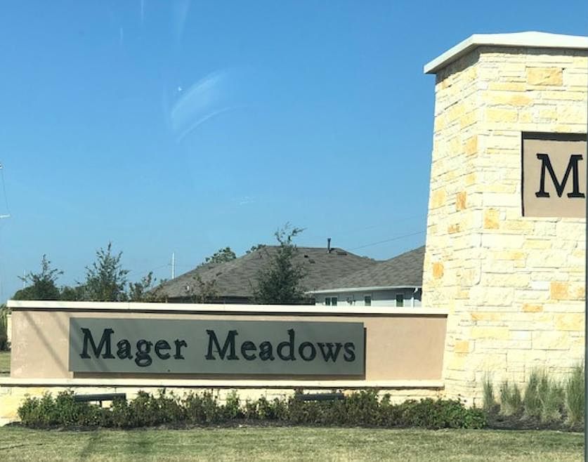 206 Marimoor Dr, Hutto, TX 78634 | Zillow