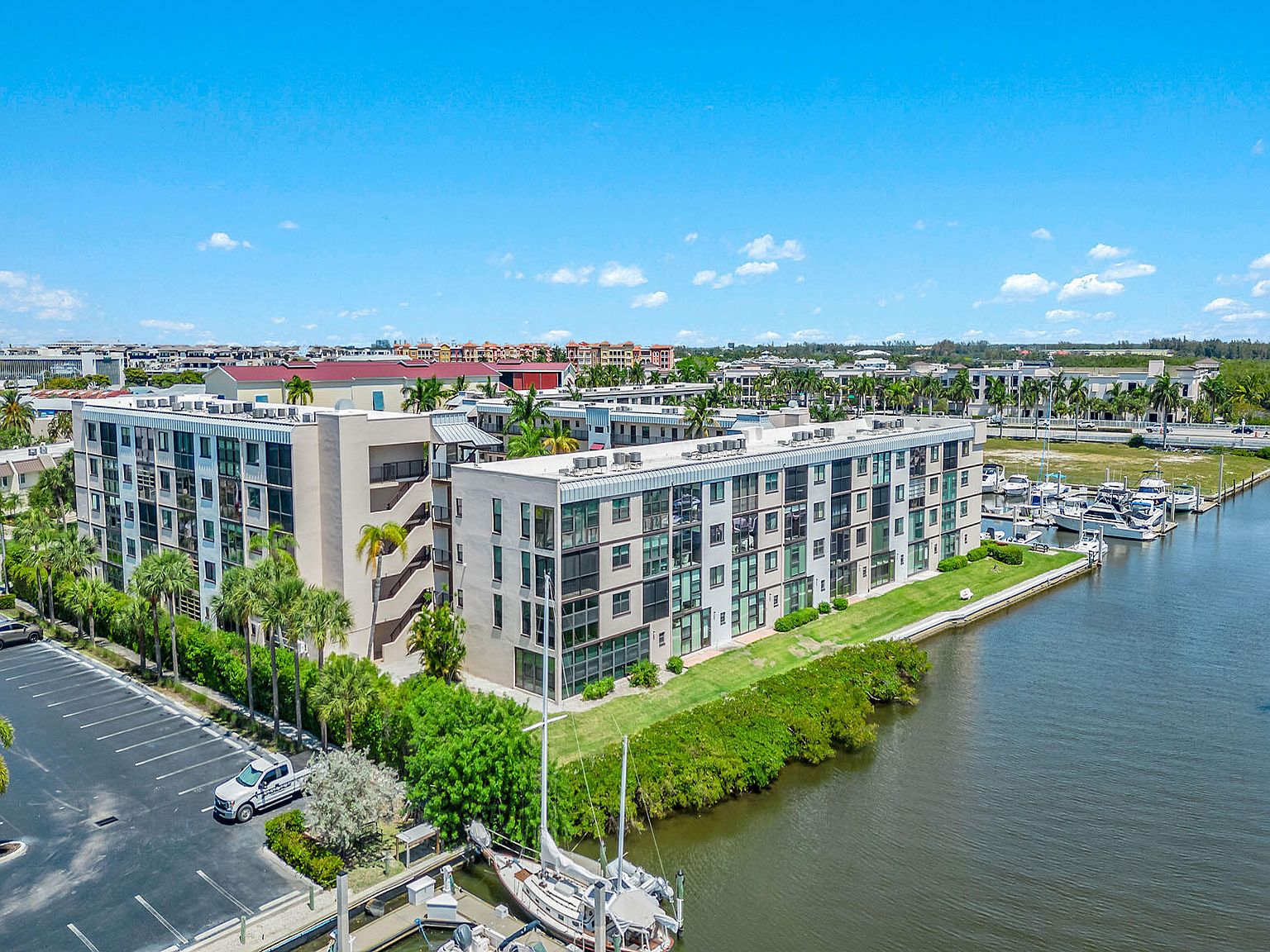 807 River Point Dr #D-105, Naples, FL 34102 | MLS #2241057 | Zillow