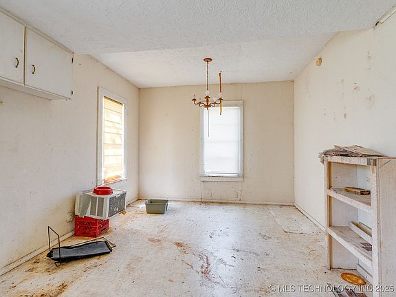 619 W 14th St, Ada, OK 74820 | Zillow