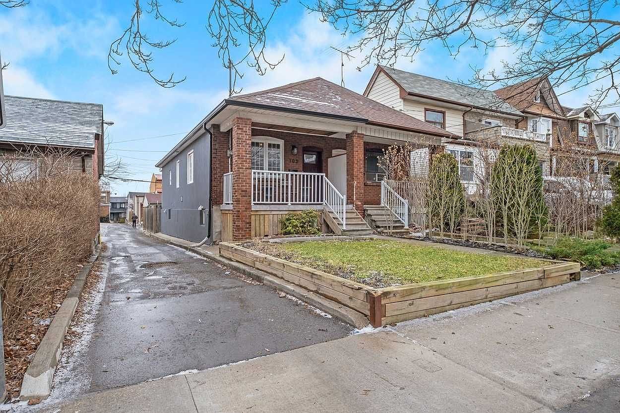 102 Caledonia Rd, Toronto, ON M6E 4S7 | Zillow