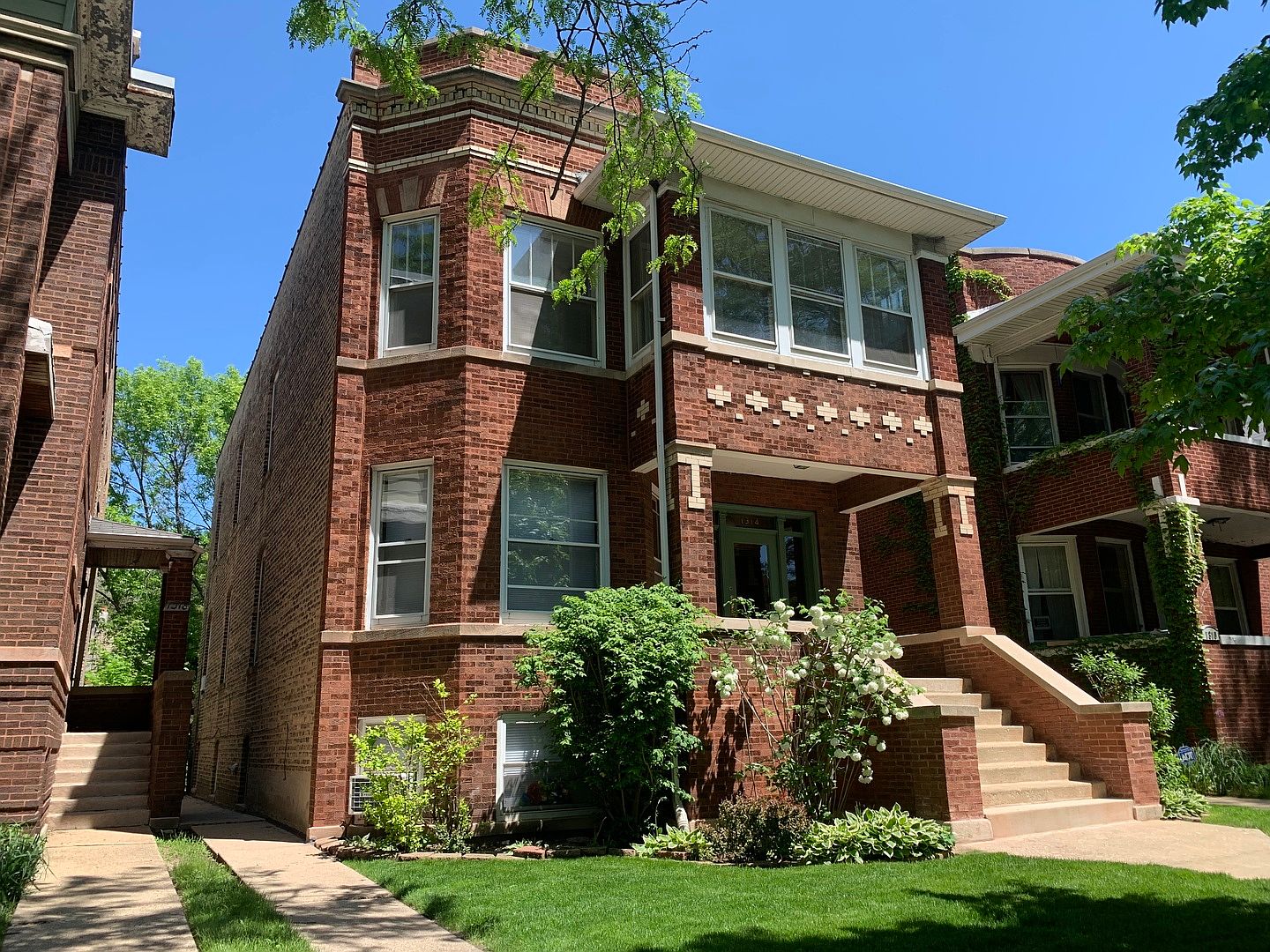 1314 W Rosedale Ave, Chicago, IL 60660 | Zillow