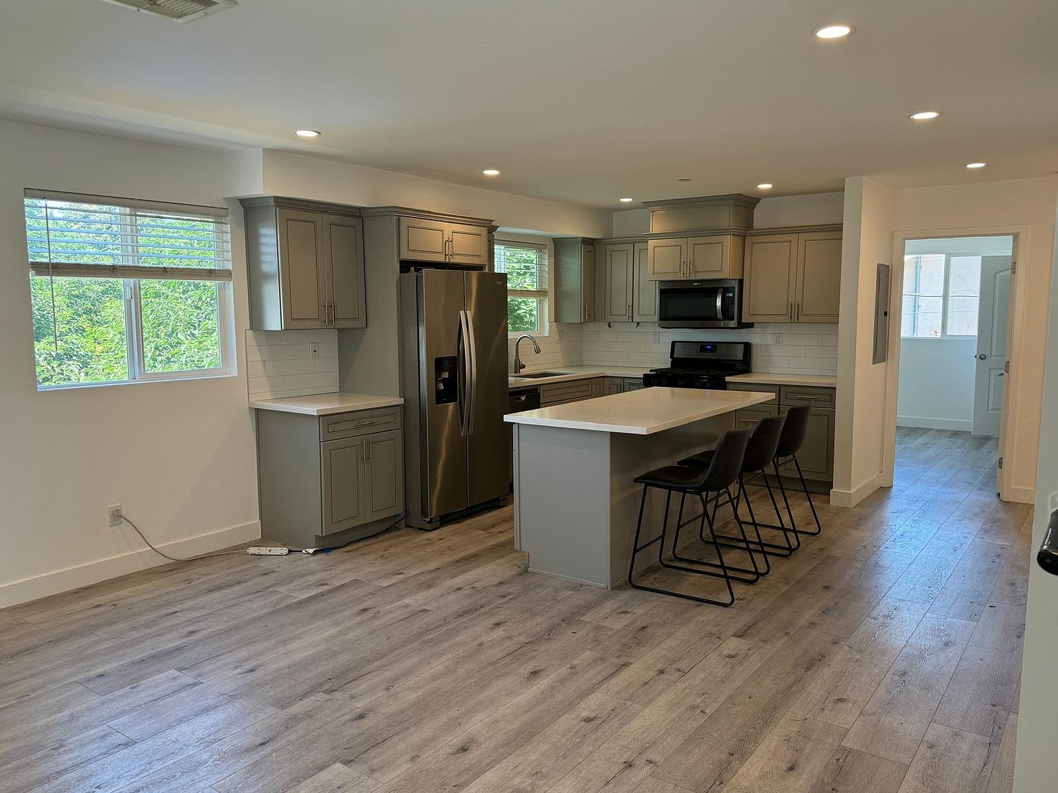 14111 Sylvan St #14115-1/2, Van Nuys, CA 91401 | Zillow