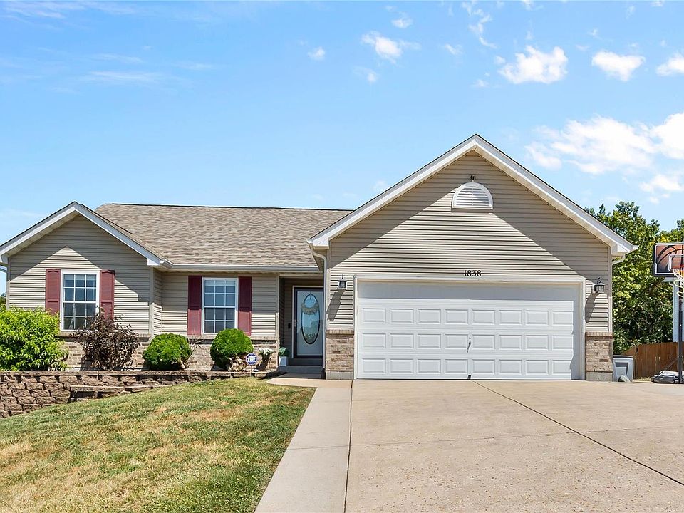 1838 Championship Ln, Festus, MO 63028 | Zillow