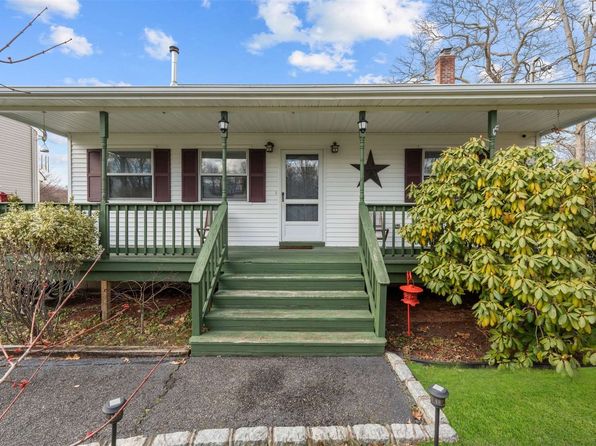 Mastic NY Real Estate - Mastic NY Homes For Sale | Zillow