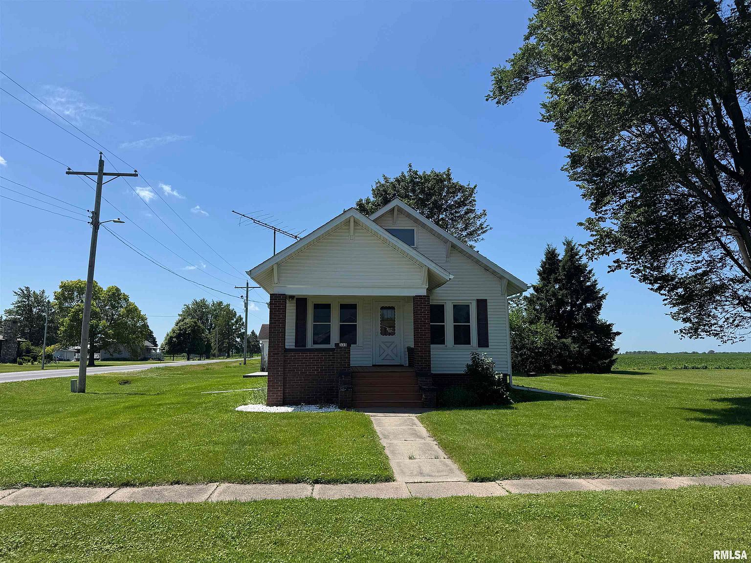 335 South St, Cameron, IL 61423 | Zillow