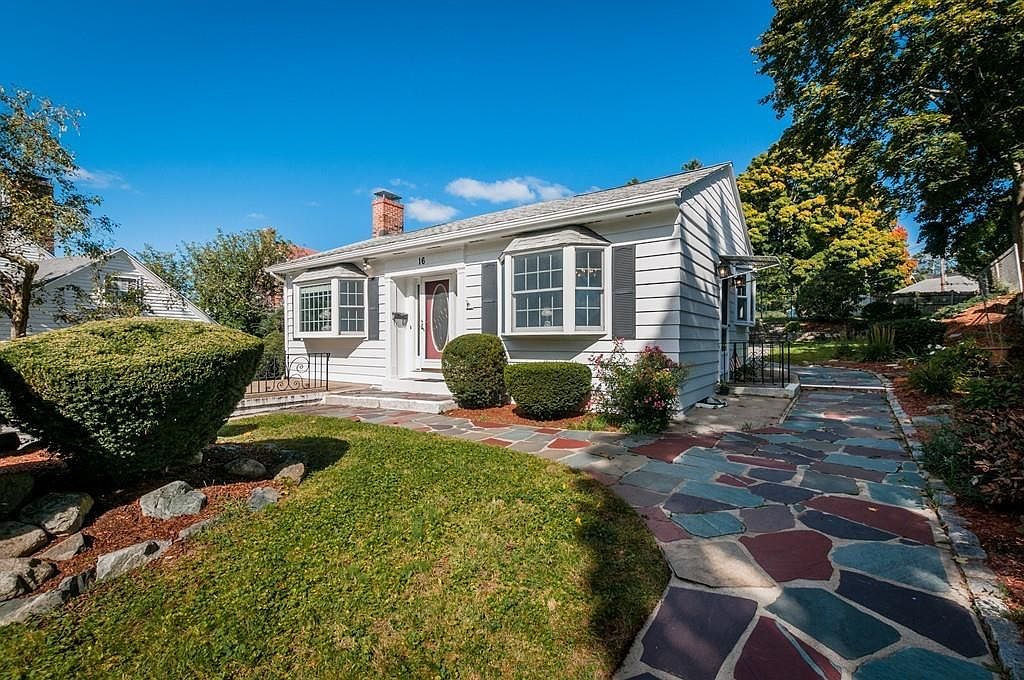 16 Traincroft, Medford, MA 02155 | Zillow