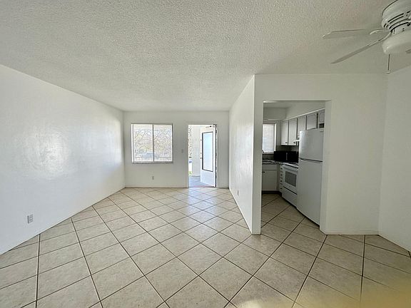 11225 1st St E APT 8, Saint Petersburg, FL 33706 | Zillow