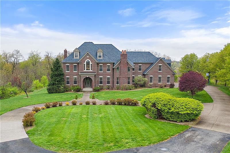 1531 Roosevelt Rd, Pittsburgh, PA 15237 | Zillow