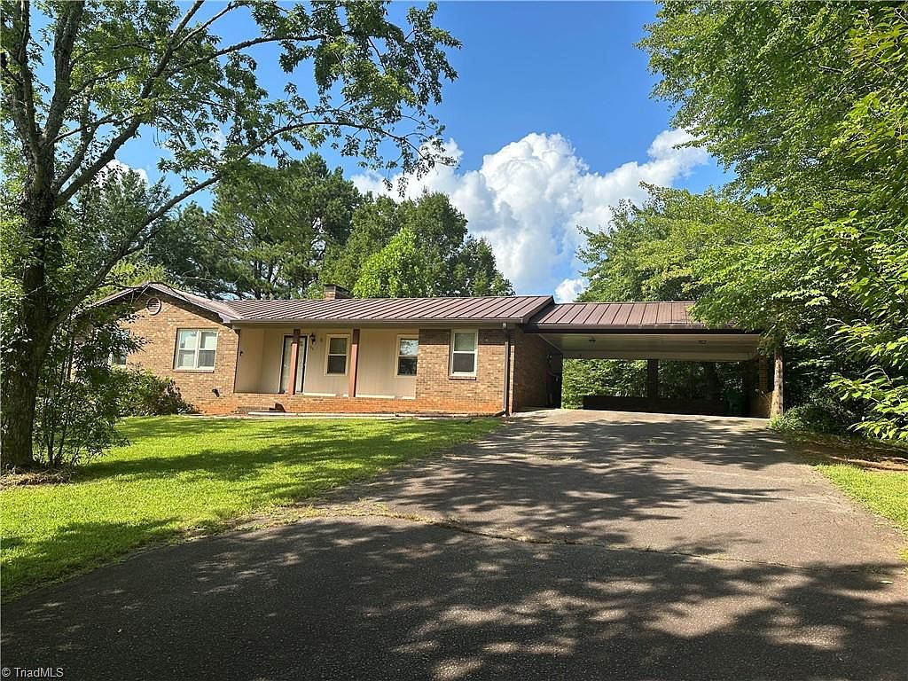 106 Pleasantview Dr, King, NC 27021 | MLS #1114292 | Zillow