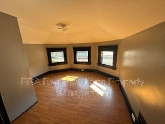 3571 Vine St #3, Cincinnati, OH 45220 | Zillow