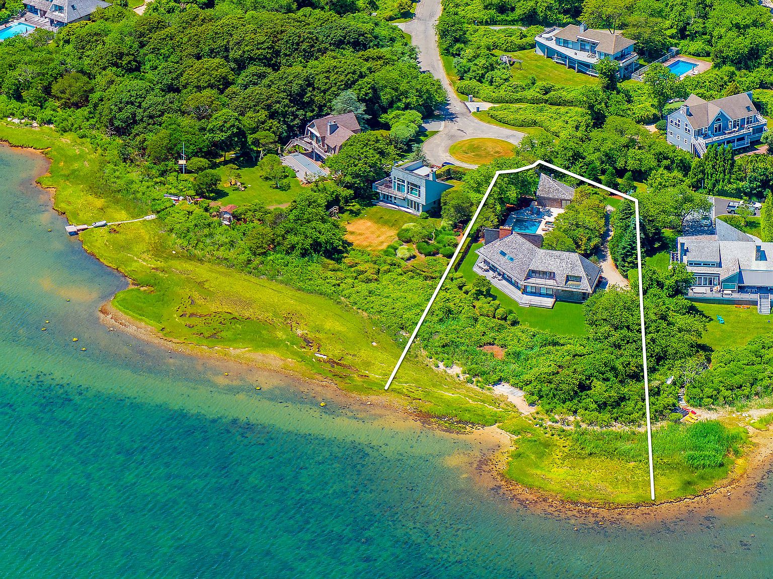 24 Lakeside Ct, Montauk, NY 11954 | Zillow