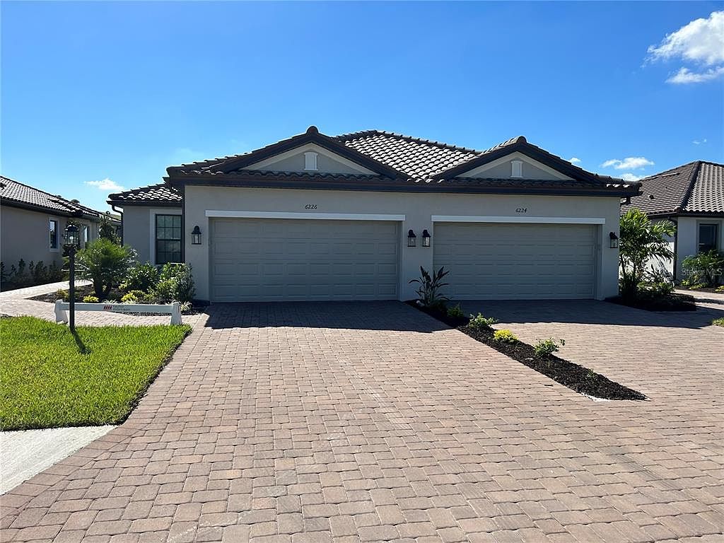 6226 Grandview Hill Ct, Bradenton, FL 34203 | Zillow