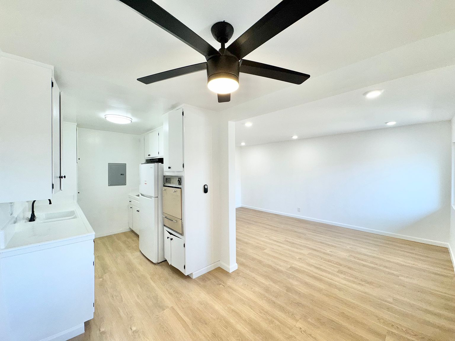 14807 S Normandie Ave APT 15, Gardena, CA 90247 | Zillow