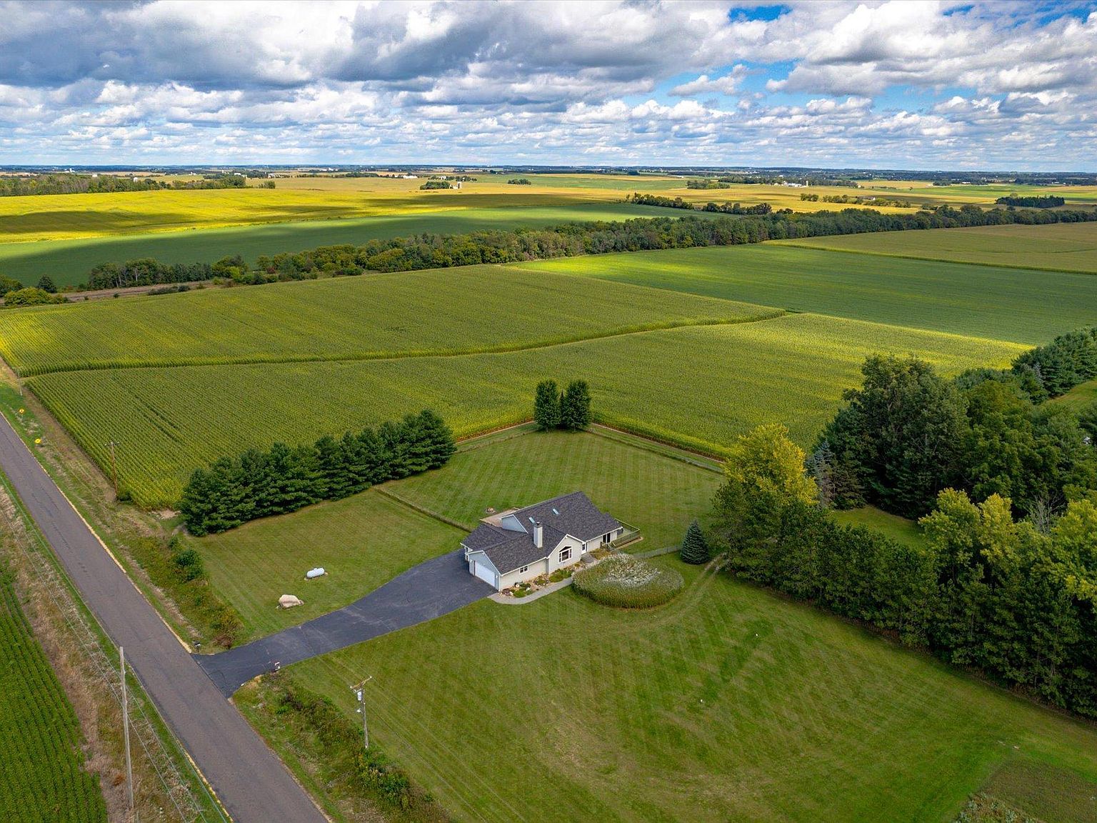 811 130th St, Roberts, WI 54023 | MLS #6622975 | Zillow