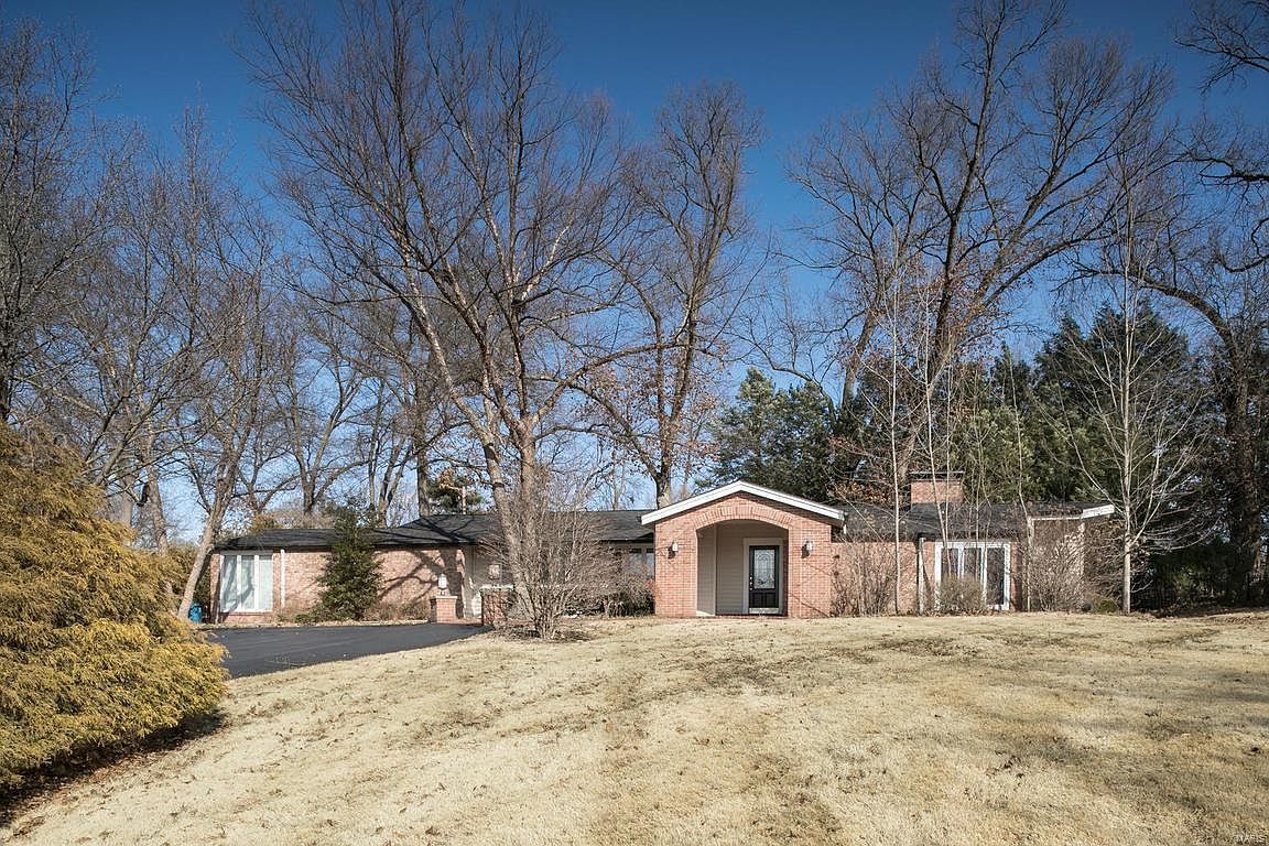 8 Chilton Ln, Saint Louis, MO 63141 | Zillow