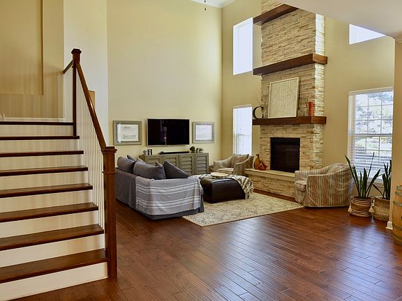 8123 Vale Ct, Willow Springs, IL 60480 | Zillow