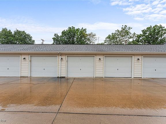 5537 Beavercrest Dr UNIT 103, Lorain, OH 44053 | Zillow