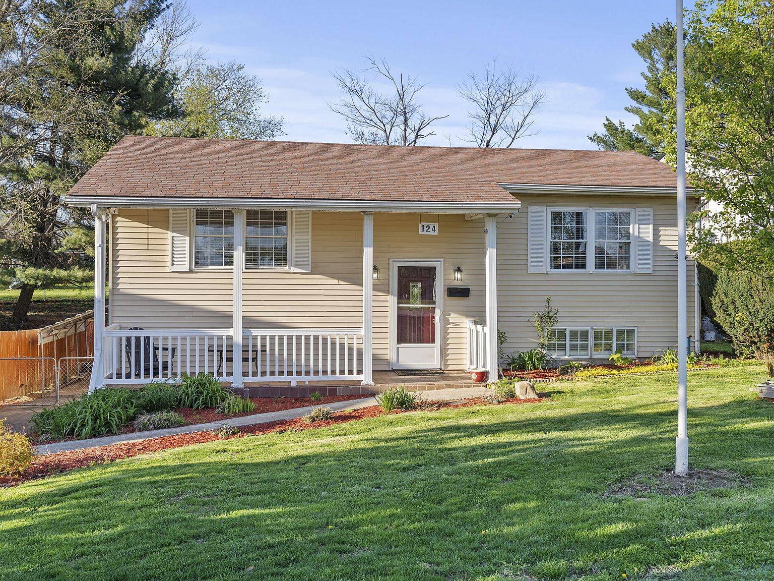 124 Woodland Ave, Lancaster, KY 40444 | Zillow