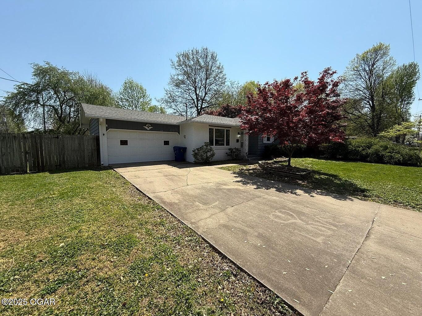 1208 S Cedarbrook Ave, Springfield, MO 65804 | Zillow