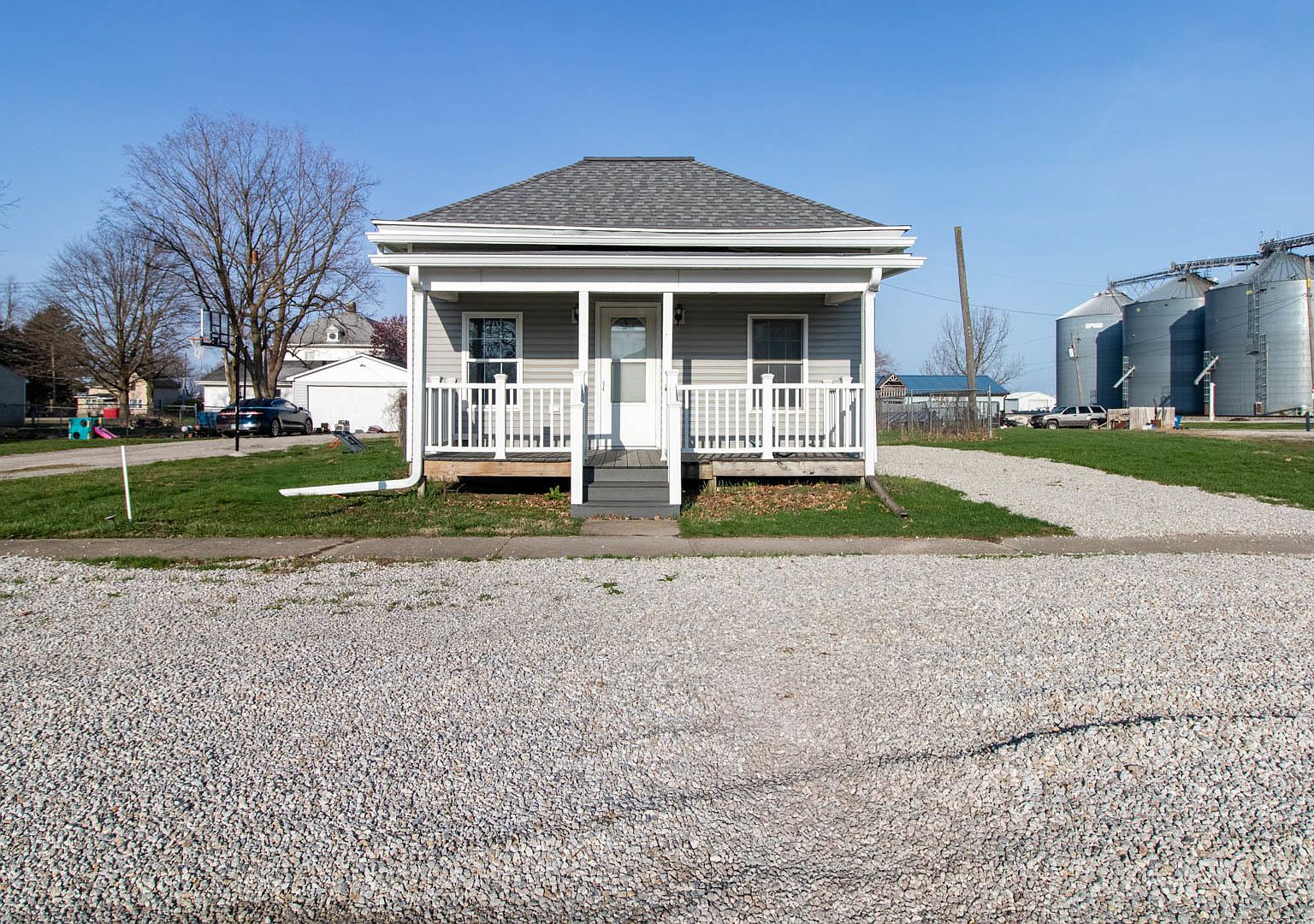 104 S Main St, Arrowsmith, IL 61722 | Zillow