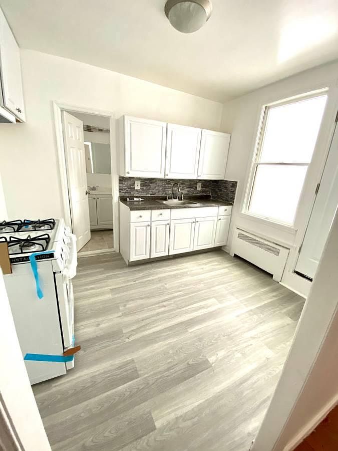 24809 Jericho Tpke #2B, Bellerose, NY 11426 | Zillow