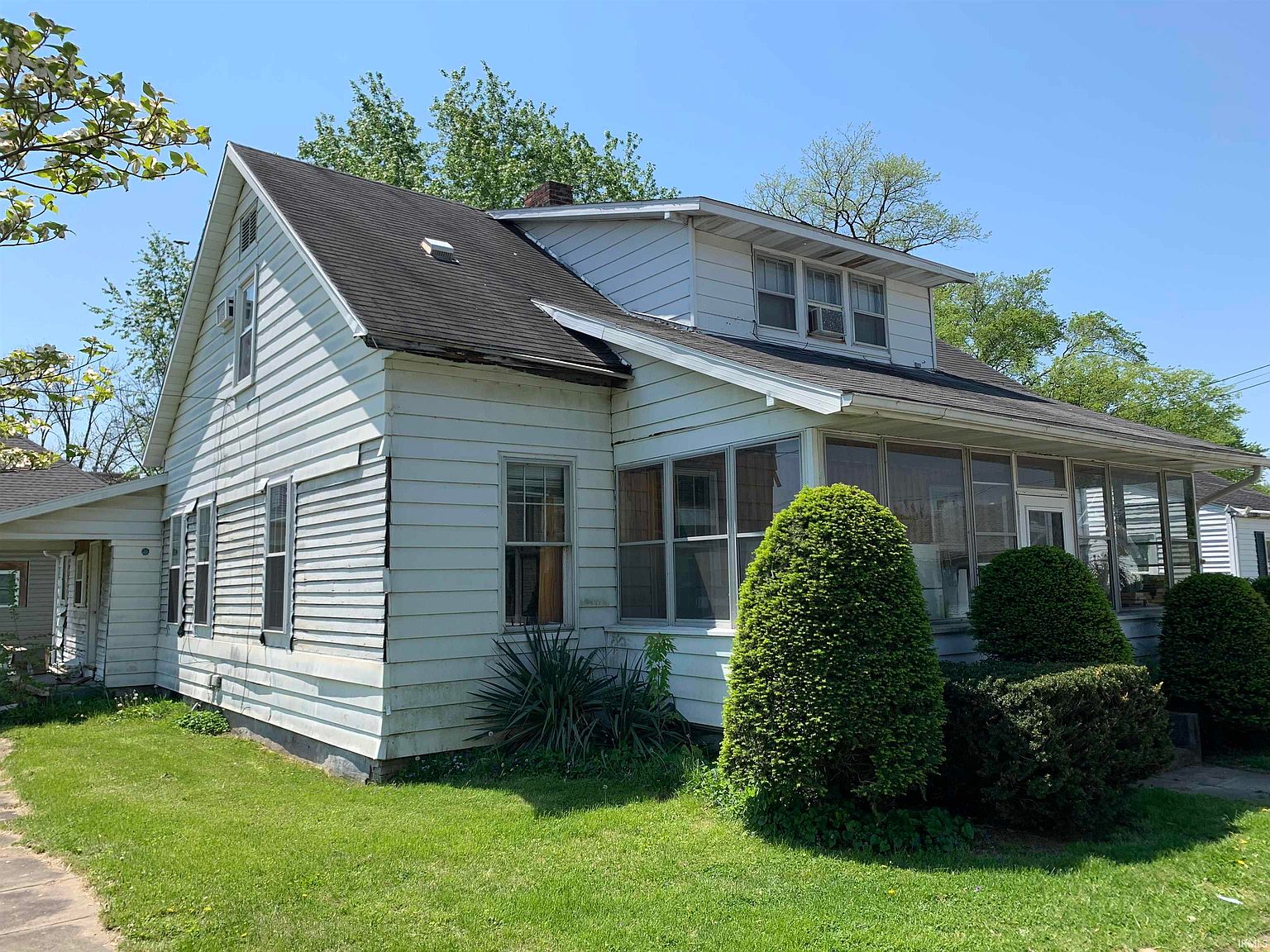 429 E Water St, Princeton, IN 47670 | Zillow