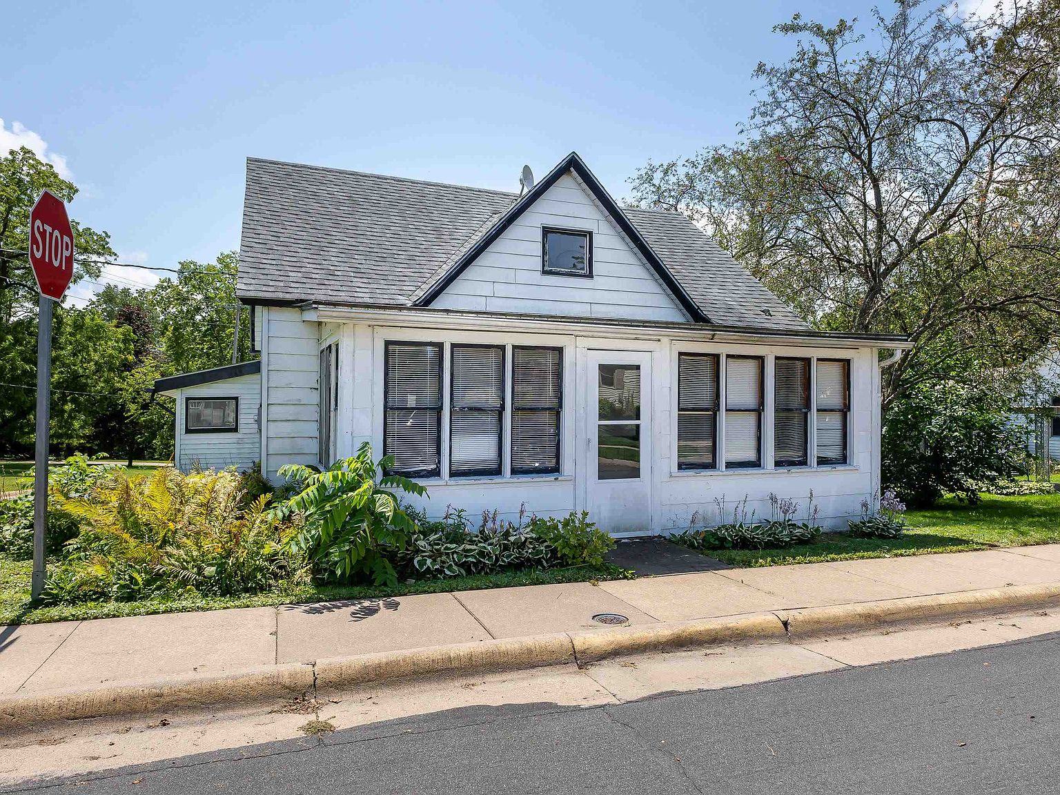 1615 Birch St, Hazel Green, WI 53811 | Zillow